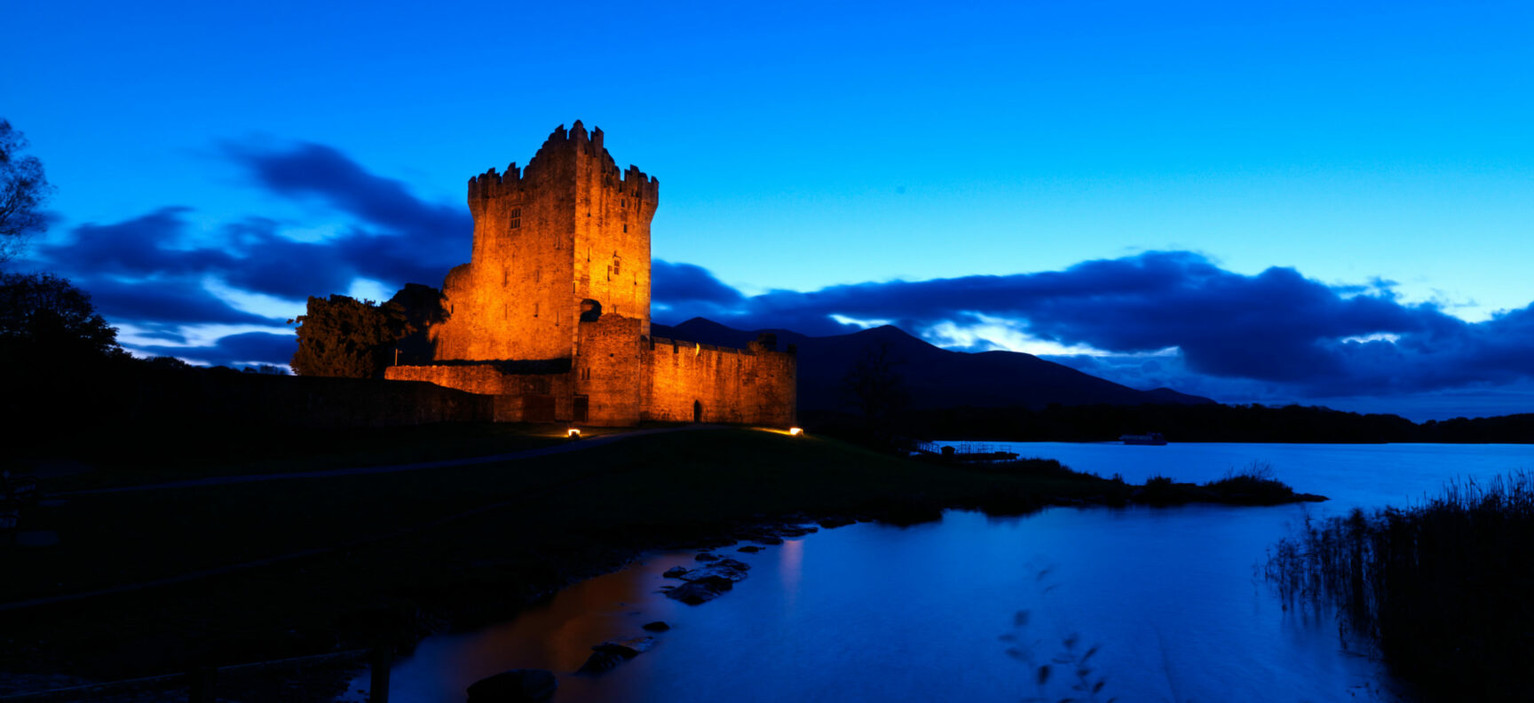 A Day Trip to Killarney's Lively Town & Spectacular National Parks